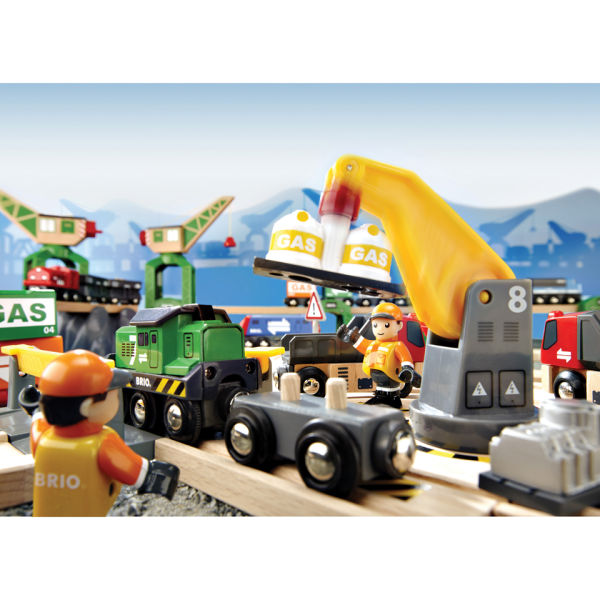 Brio Cargo Railway Deluxe Set In Tub | IWOOT